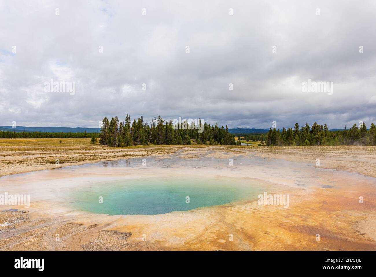 Old faithful basin hi-res stock photography and images - Alamy