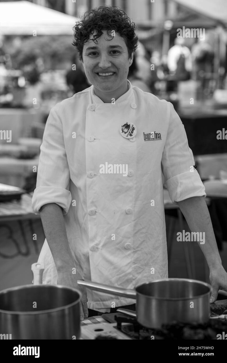 Chef work in restaurant Black and White Stock Photos & Images - Alamy