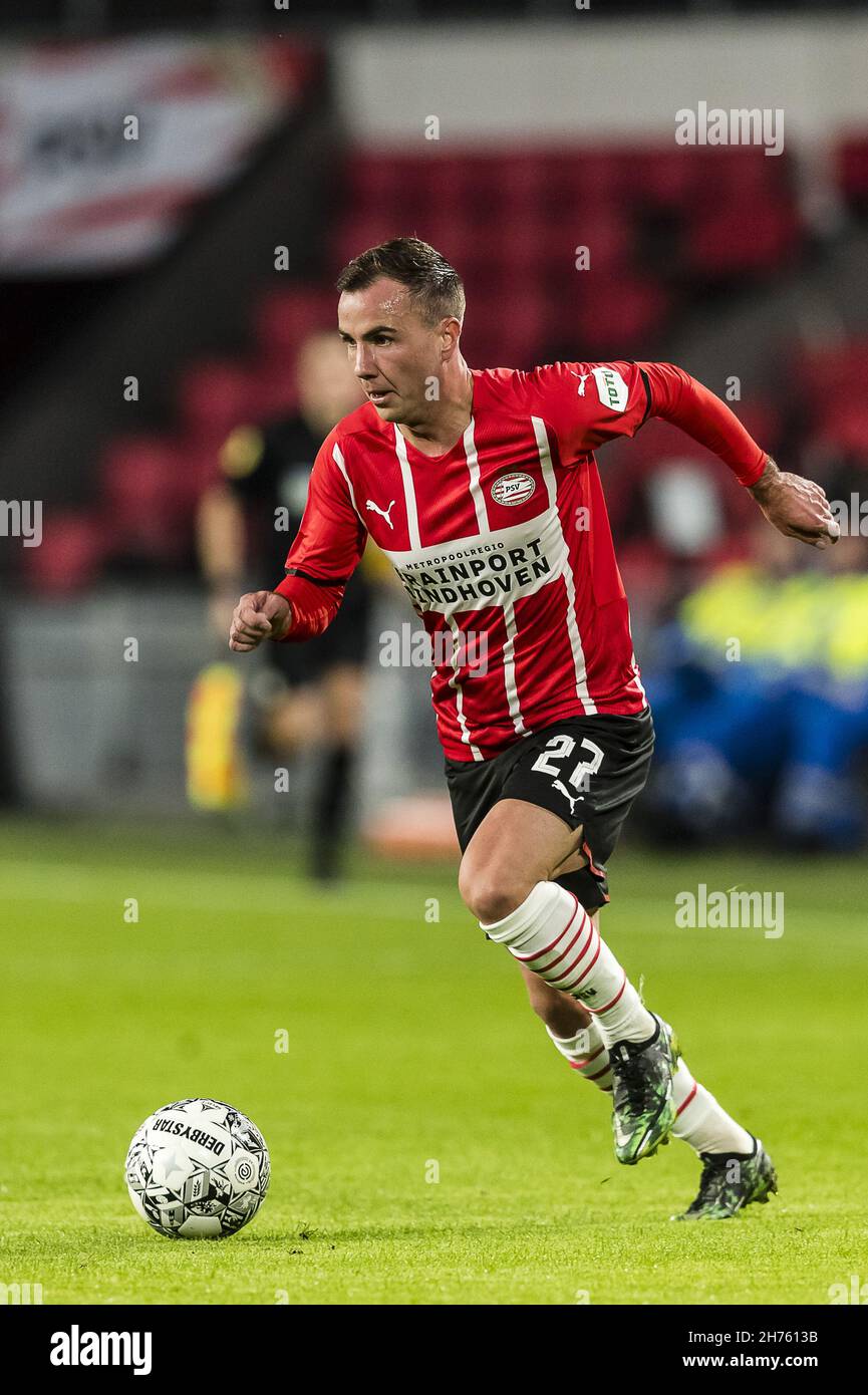 EINDHOVEN - 20-11-2021, Philips stadion. Dutch football, eredivisie ...