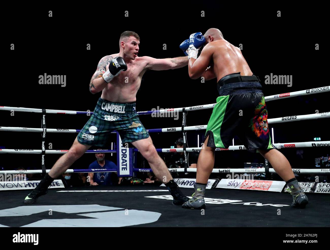 Nick campbell boxing hi-res stock photography and images - Alamy