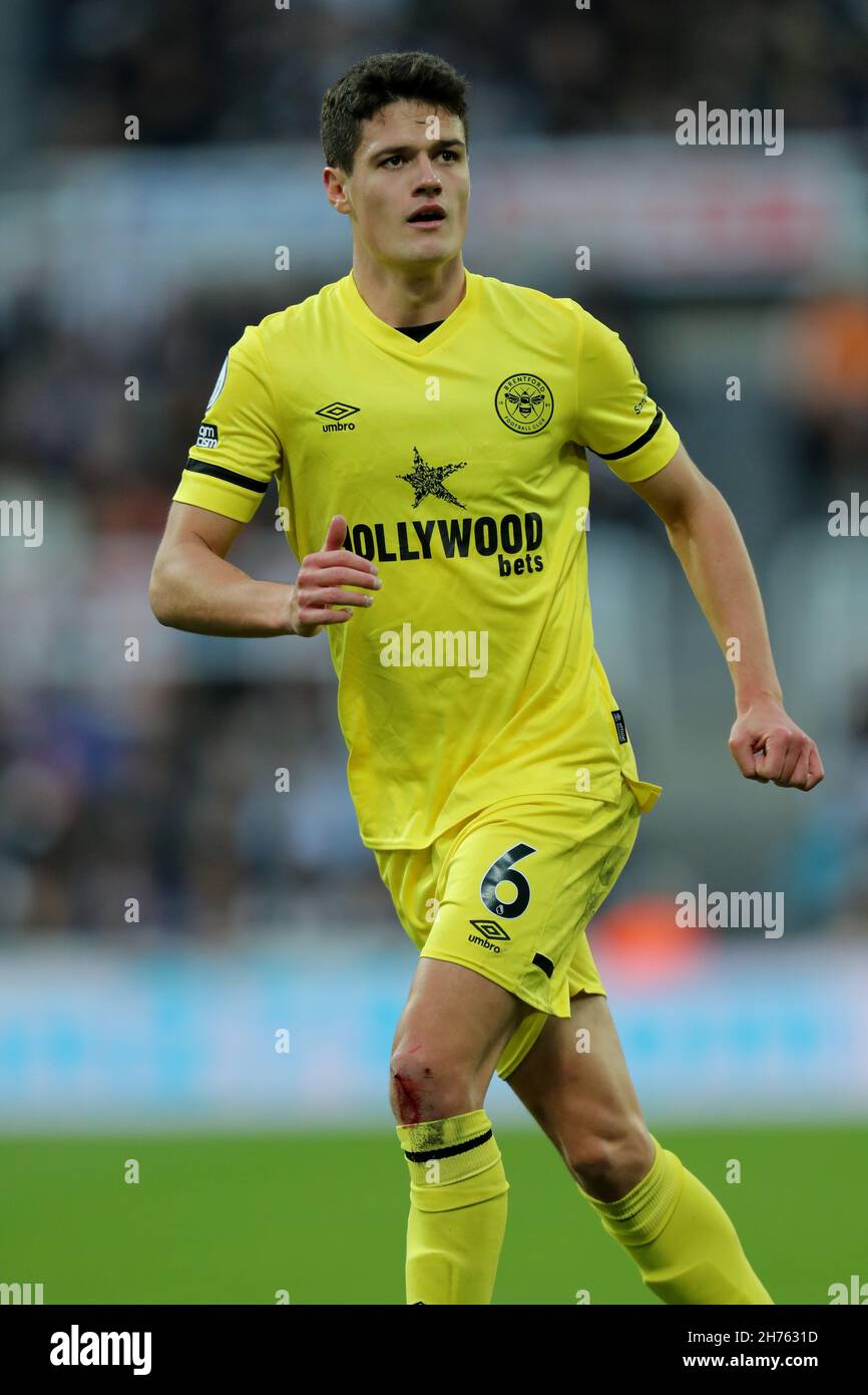 CHRISTIAN NORGAARD, BRENTFORD FC, 2021 Stock Photo - Alamy