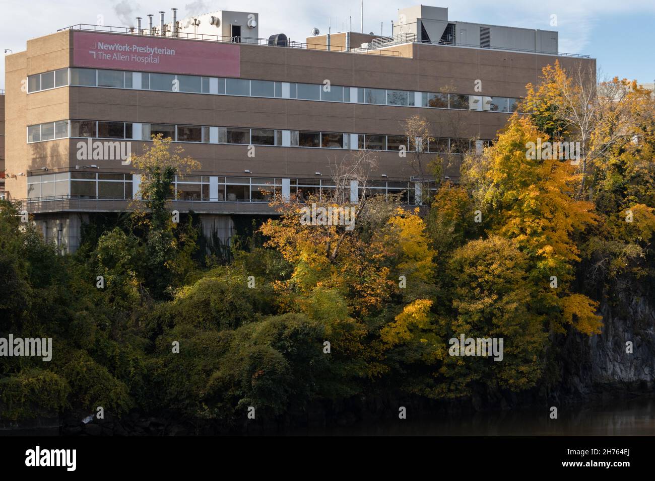 New York Presbyterian - the Allen Hospital with Autumn foliage on the ...