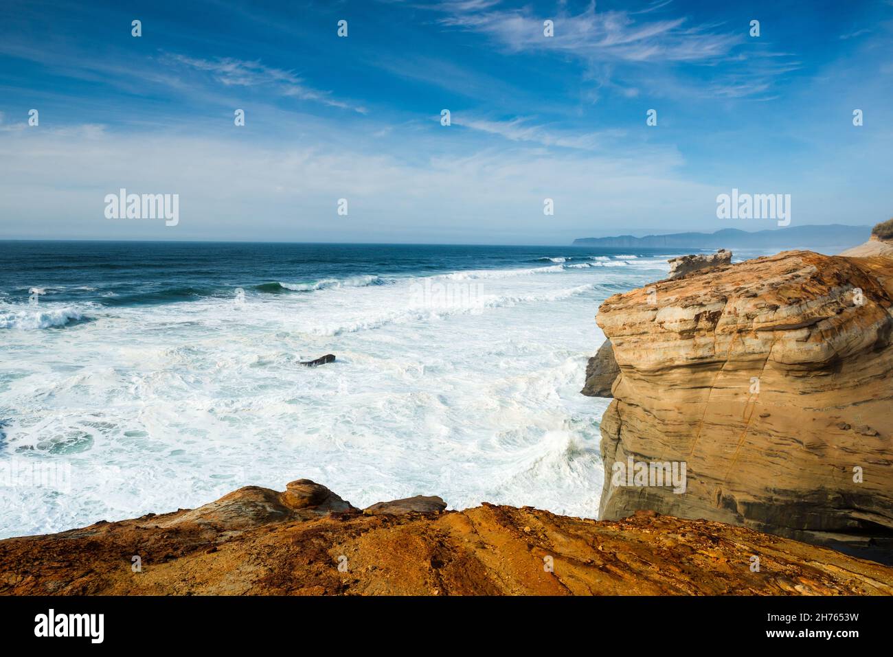 Pacific waves at Cape Kiwanda Stock Photo - Alamy
