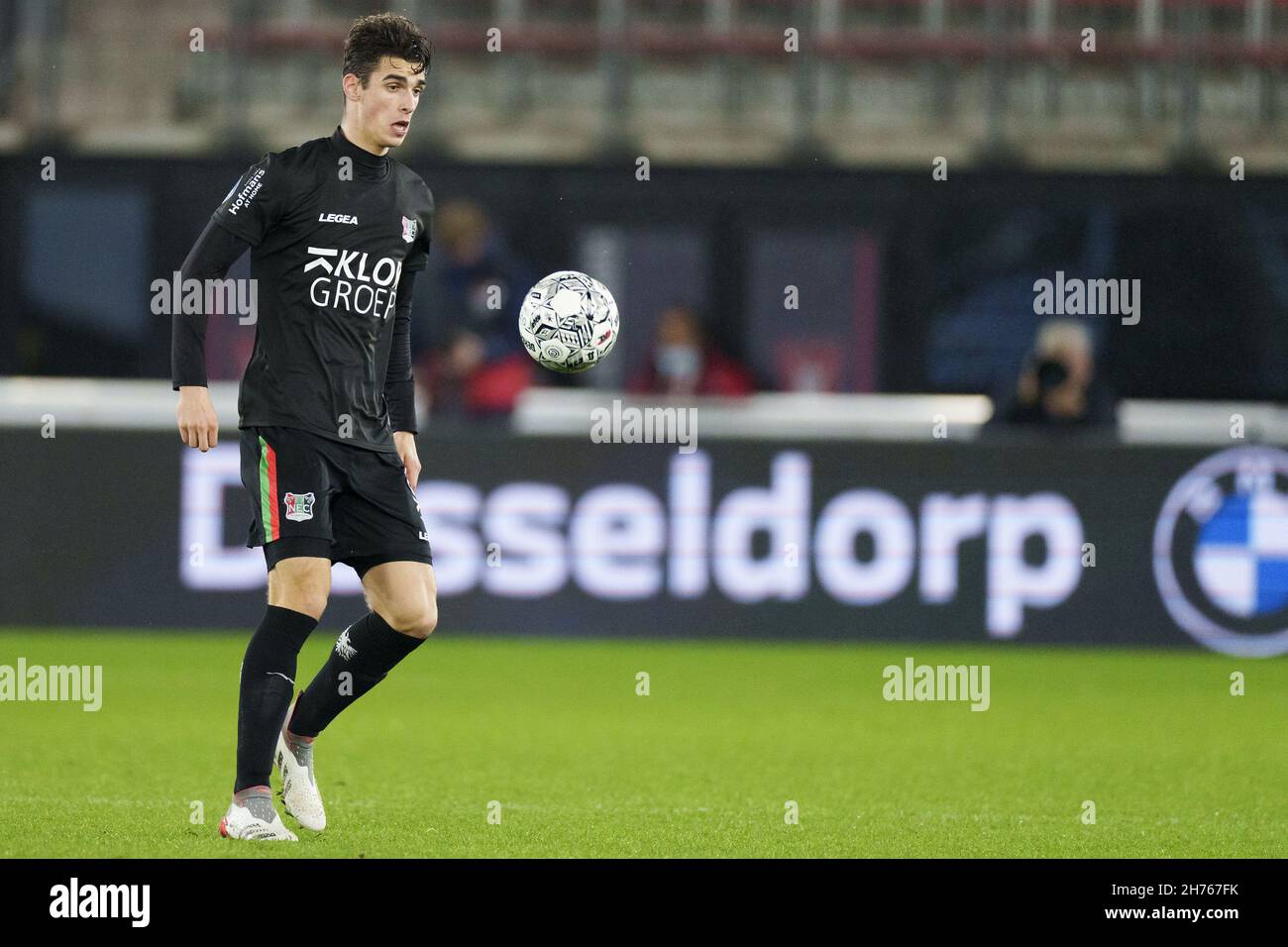 ALKMAAR, 20-11-2021 AFAS Stadium , Dutch Eredivisie Football season ...