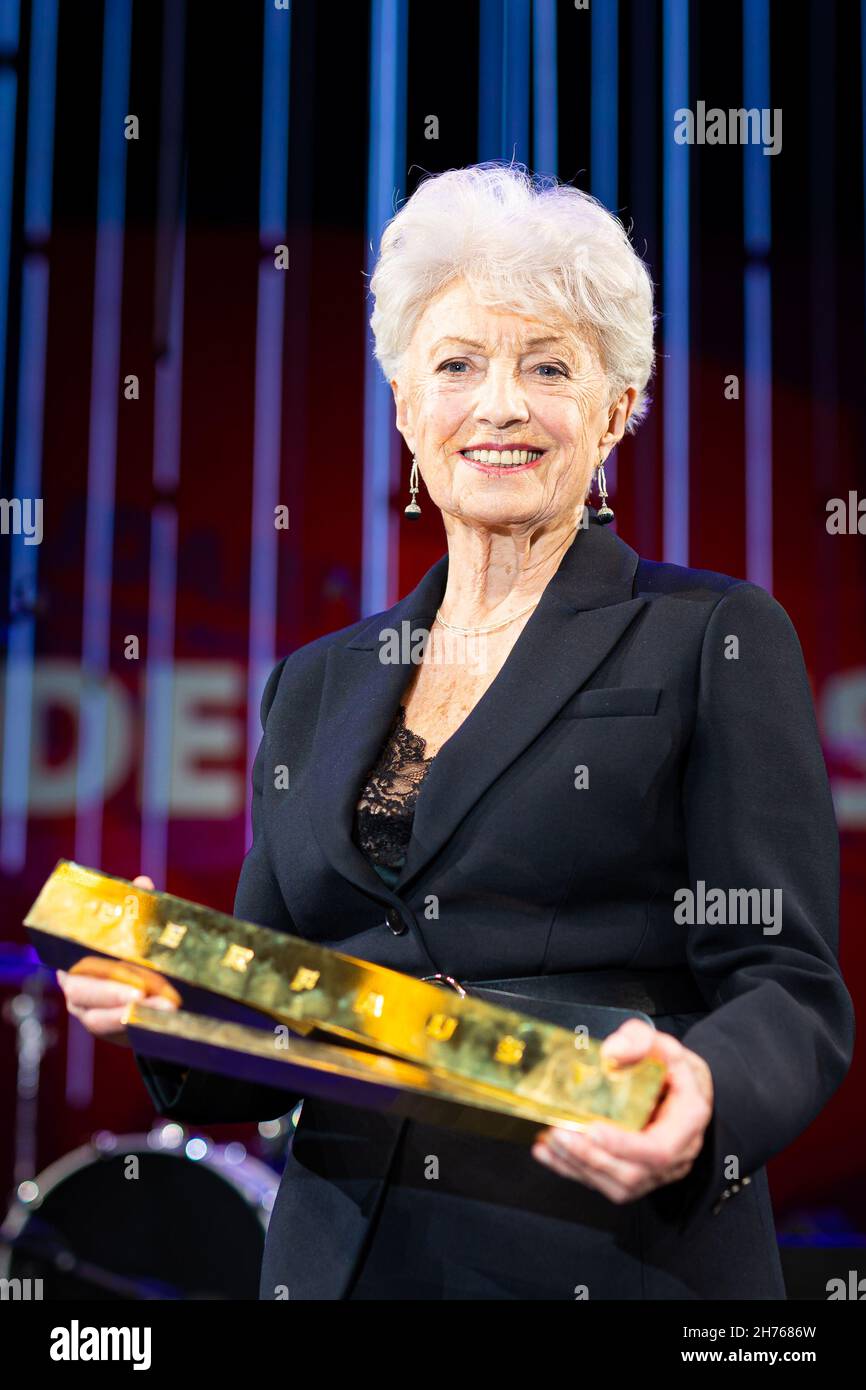 Hanover, Germany. 20th Nov, 2021. Actress Nicole Heesters stands on the ...