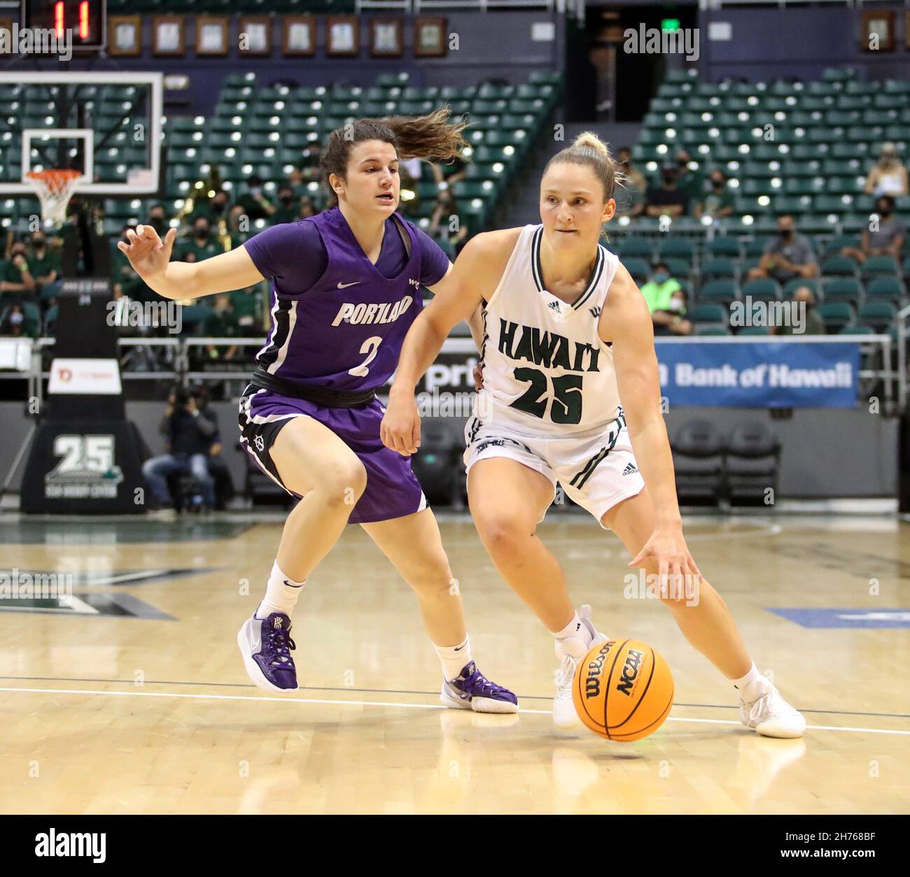November 19, 2021 - Hawai'i Rainbow Wahine forward Amy Atwell #25 ...