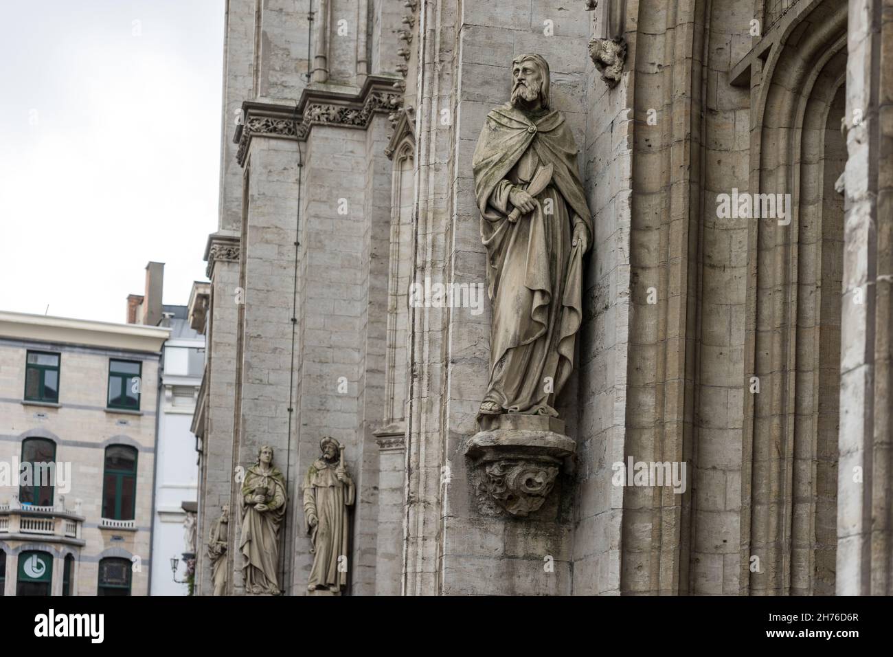 Symbol of antwerp hi-res stock photography and images - Alamy
