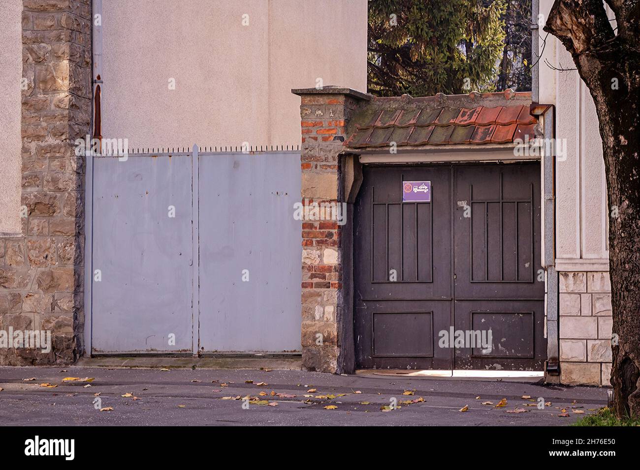 Closed entrance gate hi-res stock photography and images - Alamy