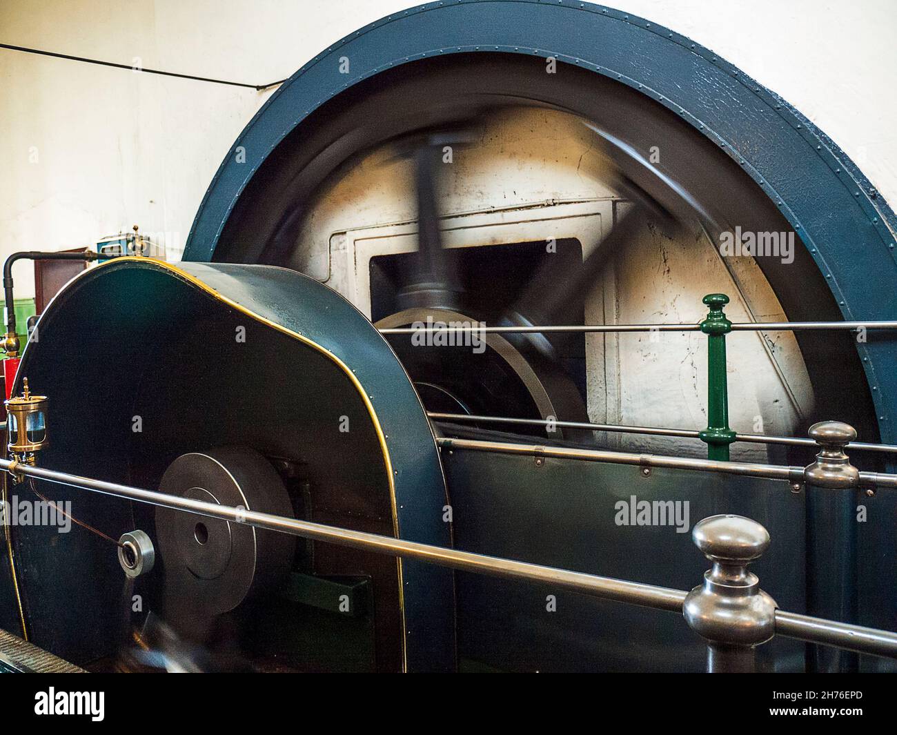 Mee mawing hi-res stock photography and images - Alamy