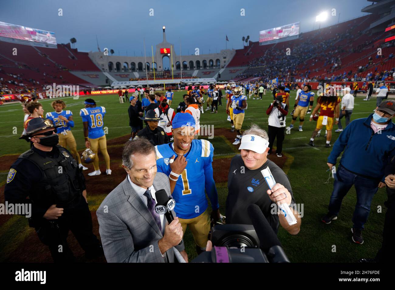 November 20, 2021 UCLA Bruins quarterback Dorian Thompson-Robinson #1 ...