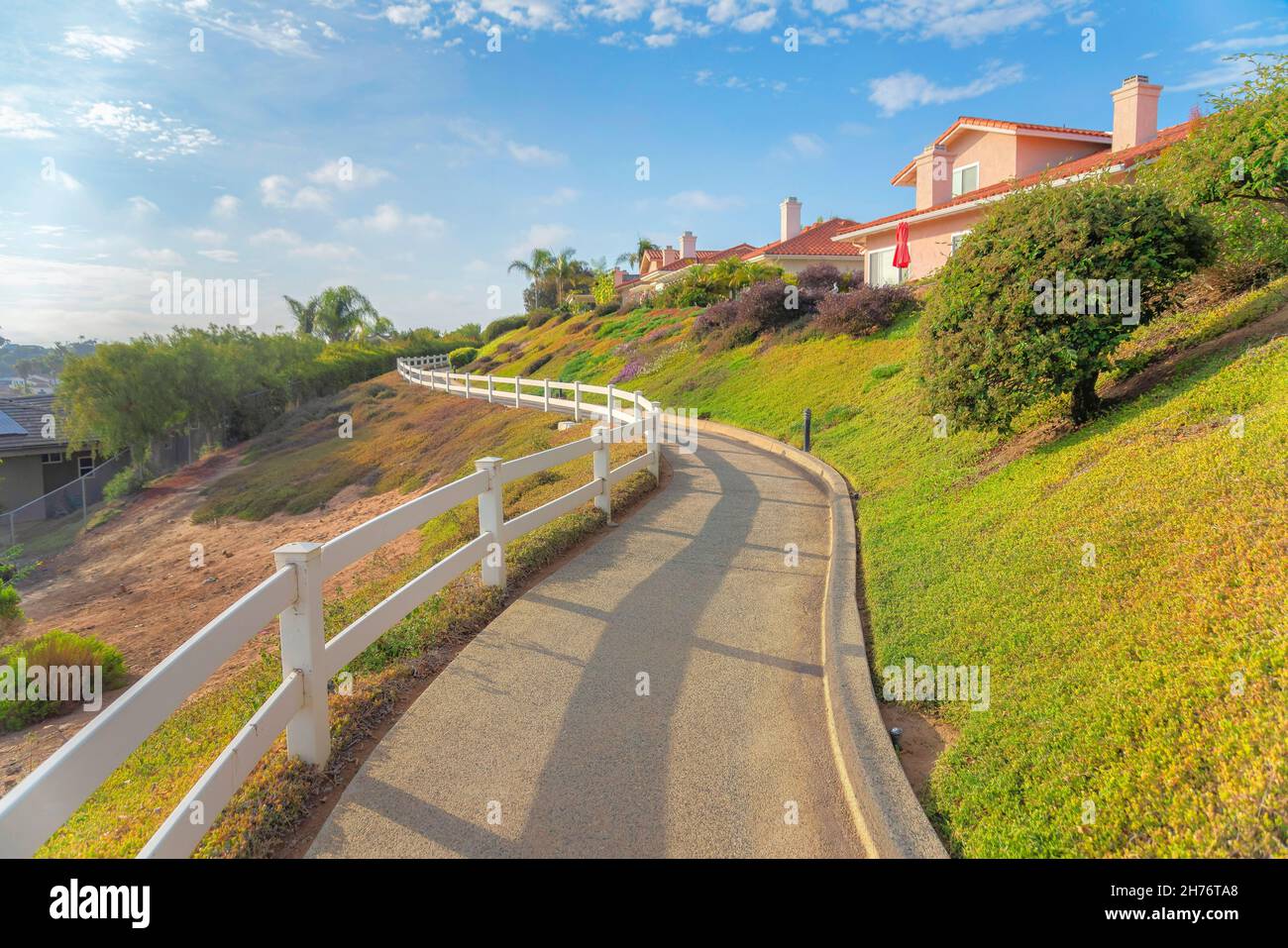 Mansions villas on top hi-res stock photography and images - Alamy
