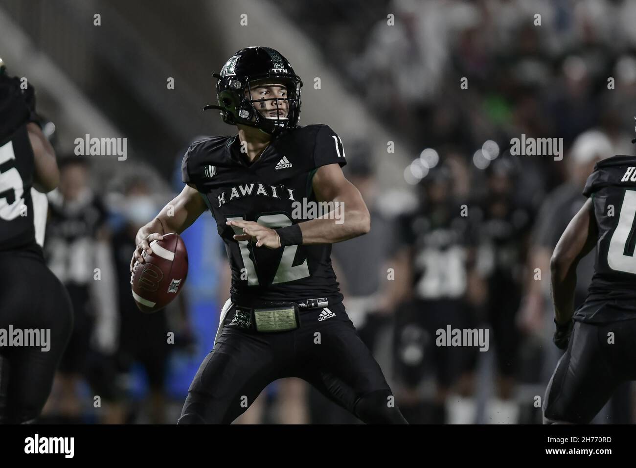 Honolulu, Hawaii, USA. 20th Nov, 2021. Hawaii Warriors quarterback ...