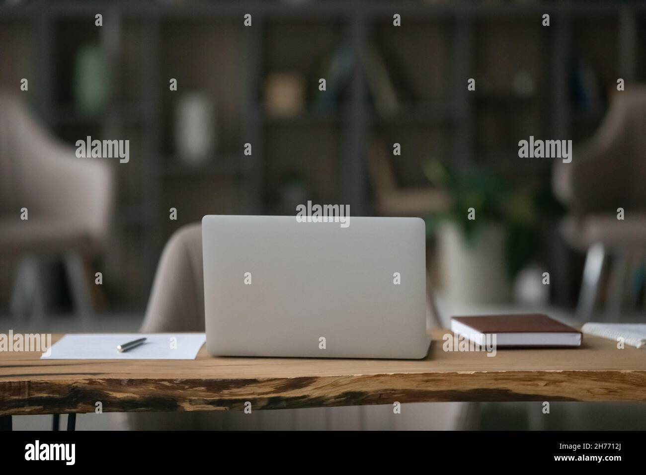 Workplace telecommute hi-res stock photography and images - Alamy