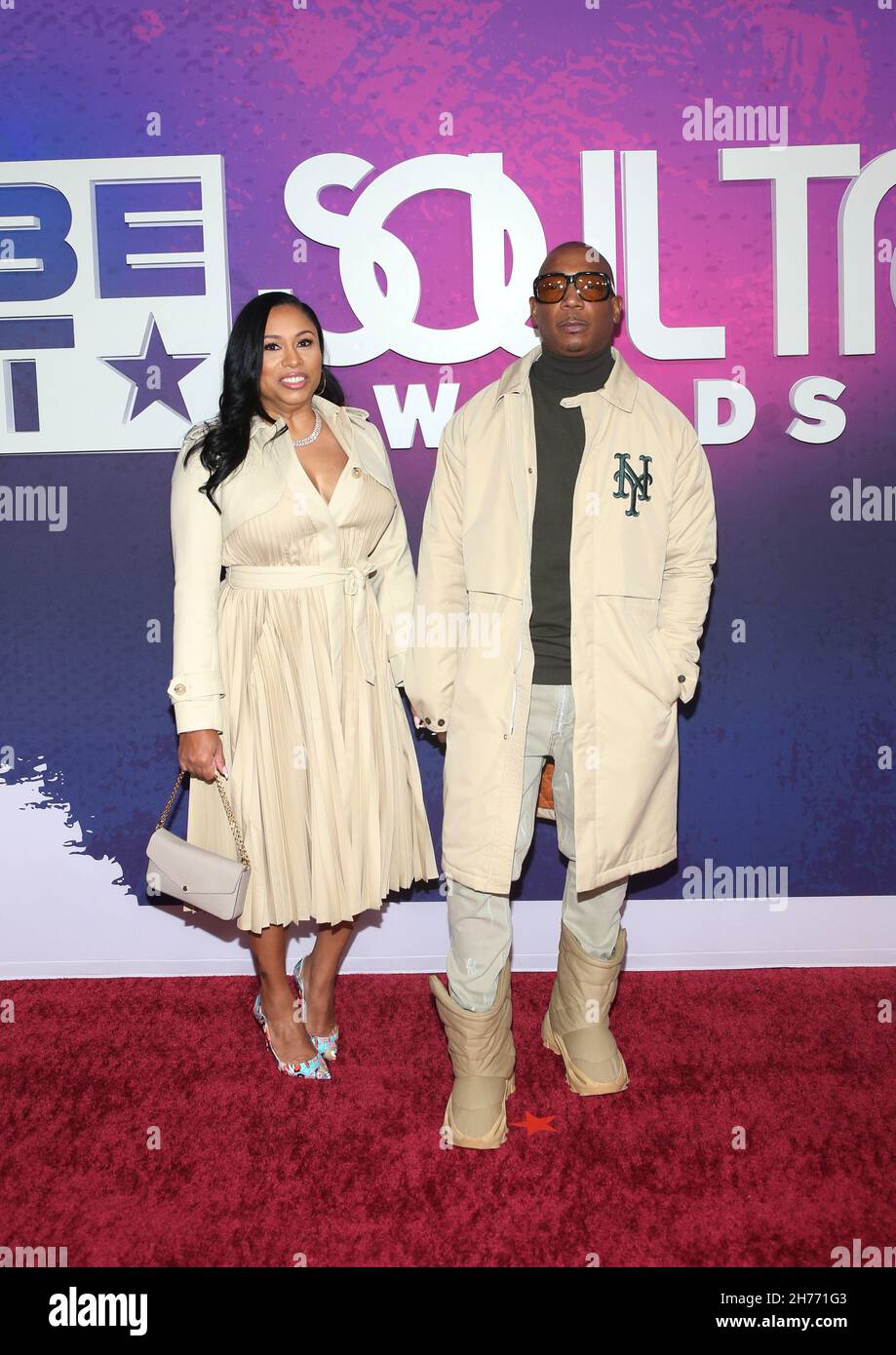 Aisha Atkins and Ja Rule attend the 2021 SOUL TRAIN AWARDS arrivals red ...