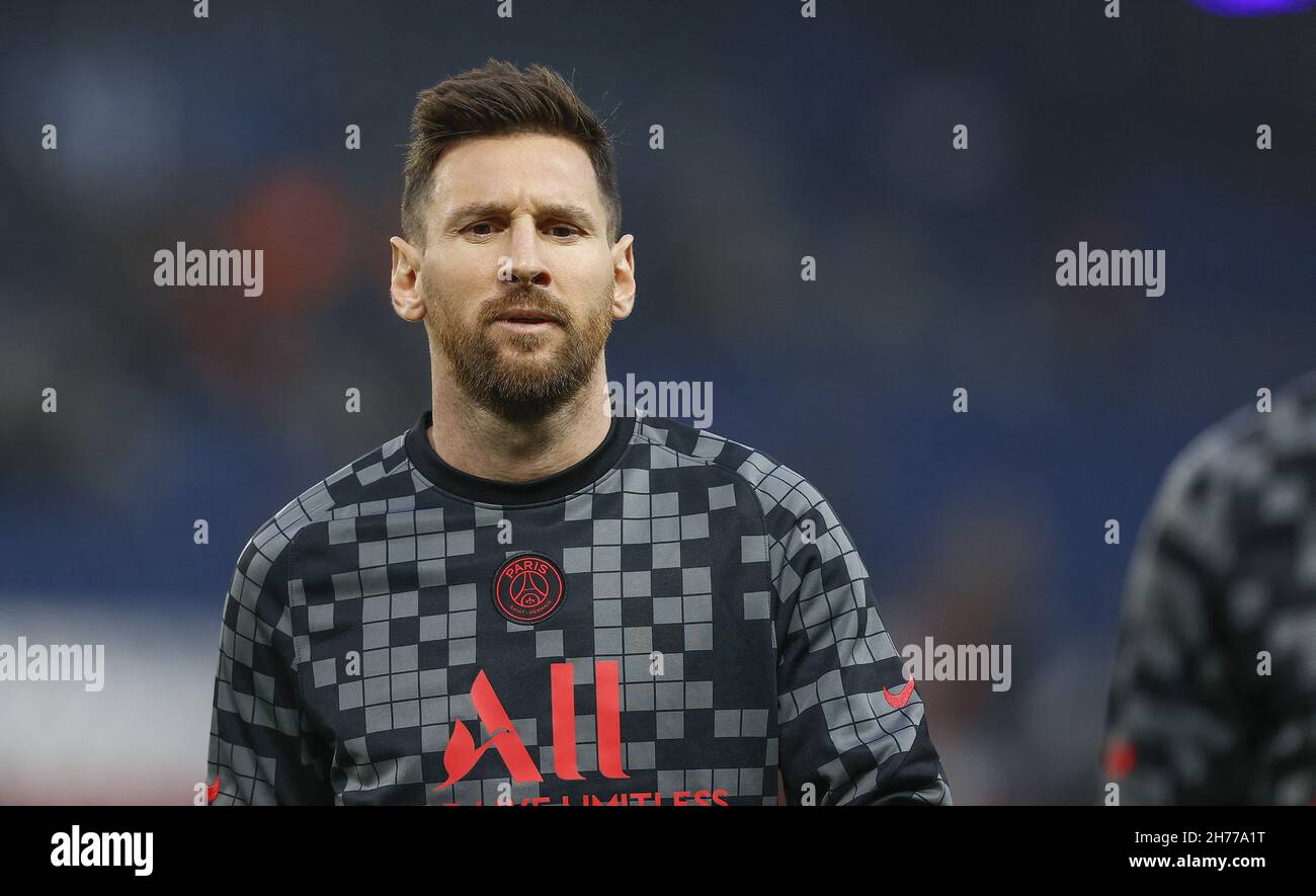 Lionel MESSI of PSG at warm-up beforei the French championship soccer ...