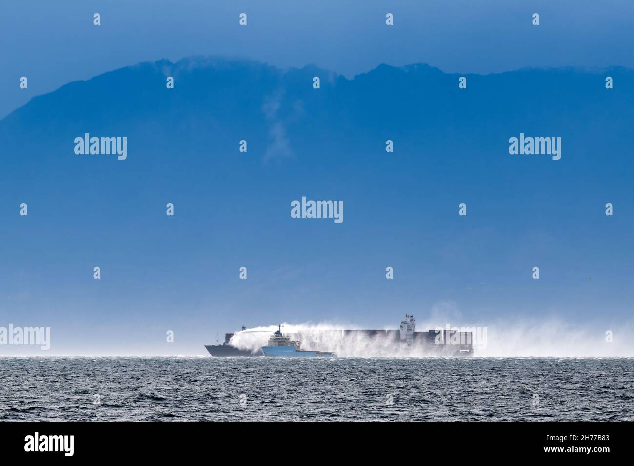 Container ship fire hi-res stock photography and images - Alamy