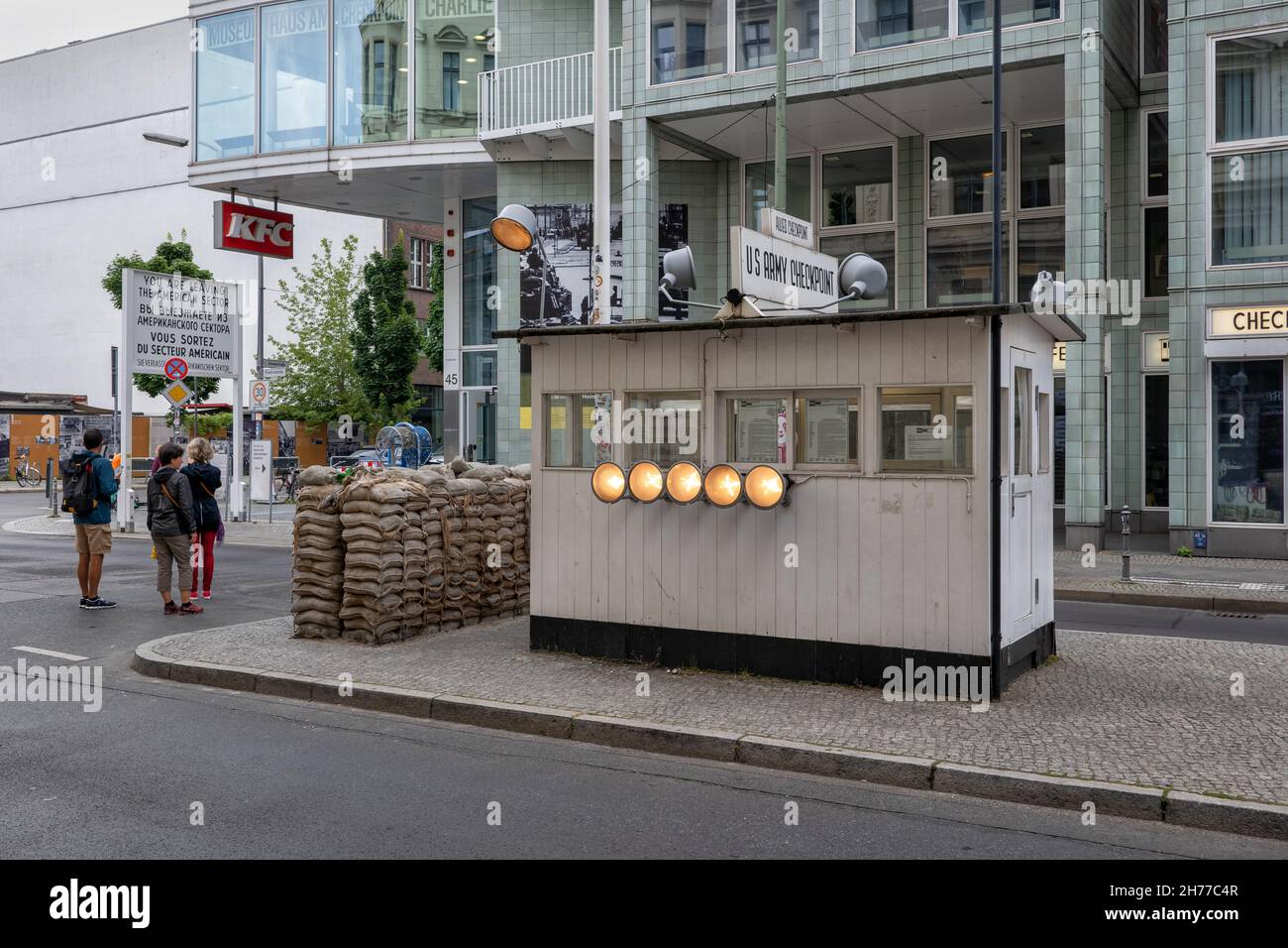 Berlin, Germany, Checkpoint Charlie, US Army Checkpoint at old Berlin ...