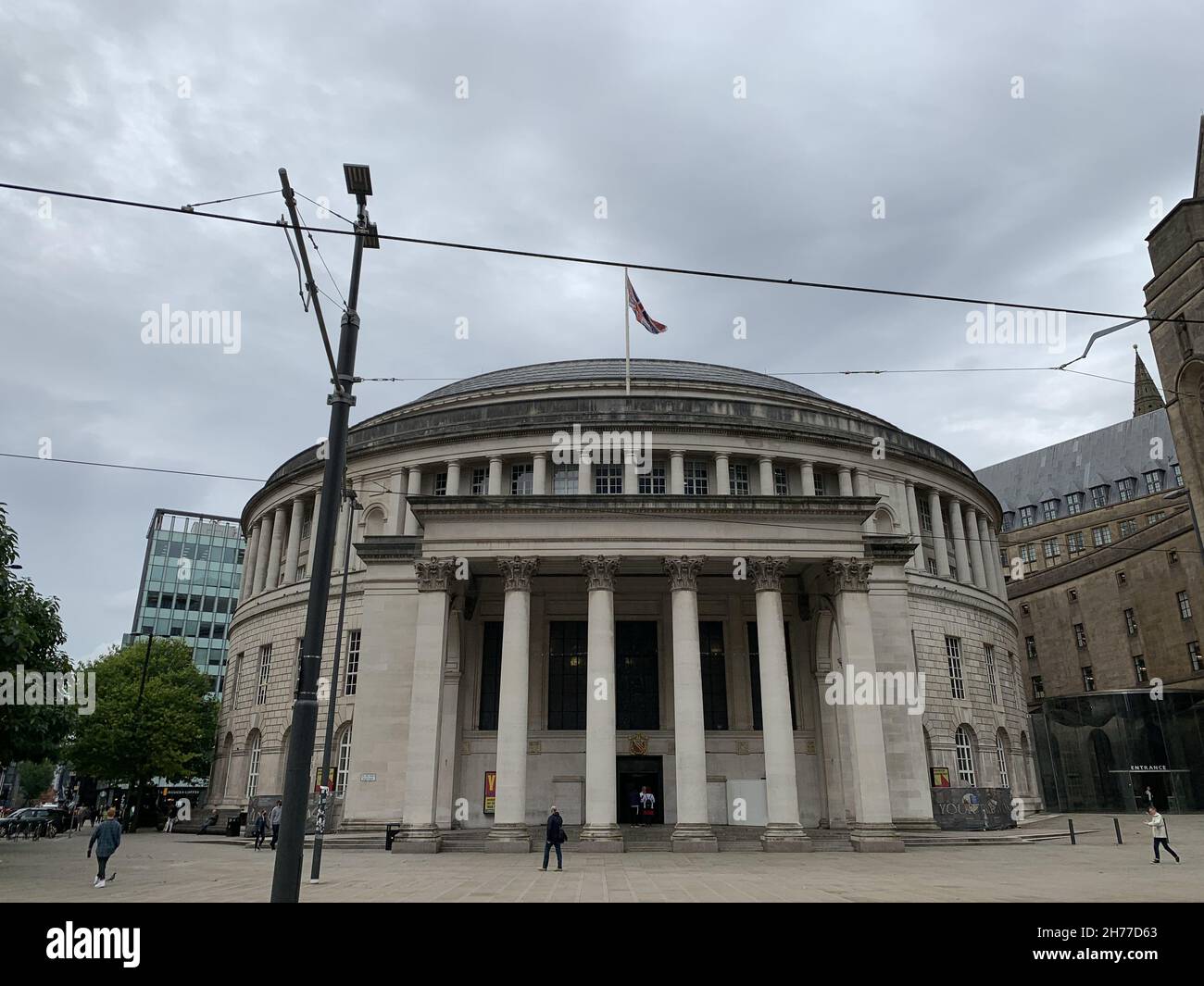 Entrance manchester central library hi-res stock photography and images ...