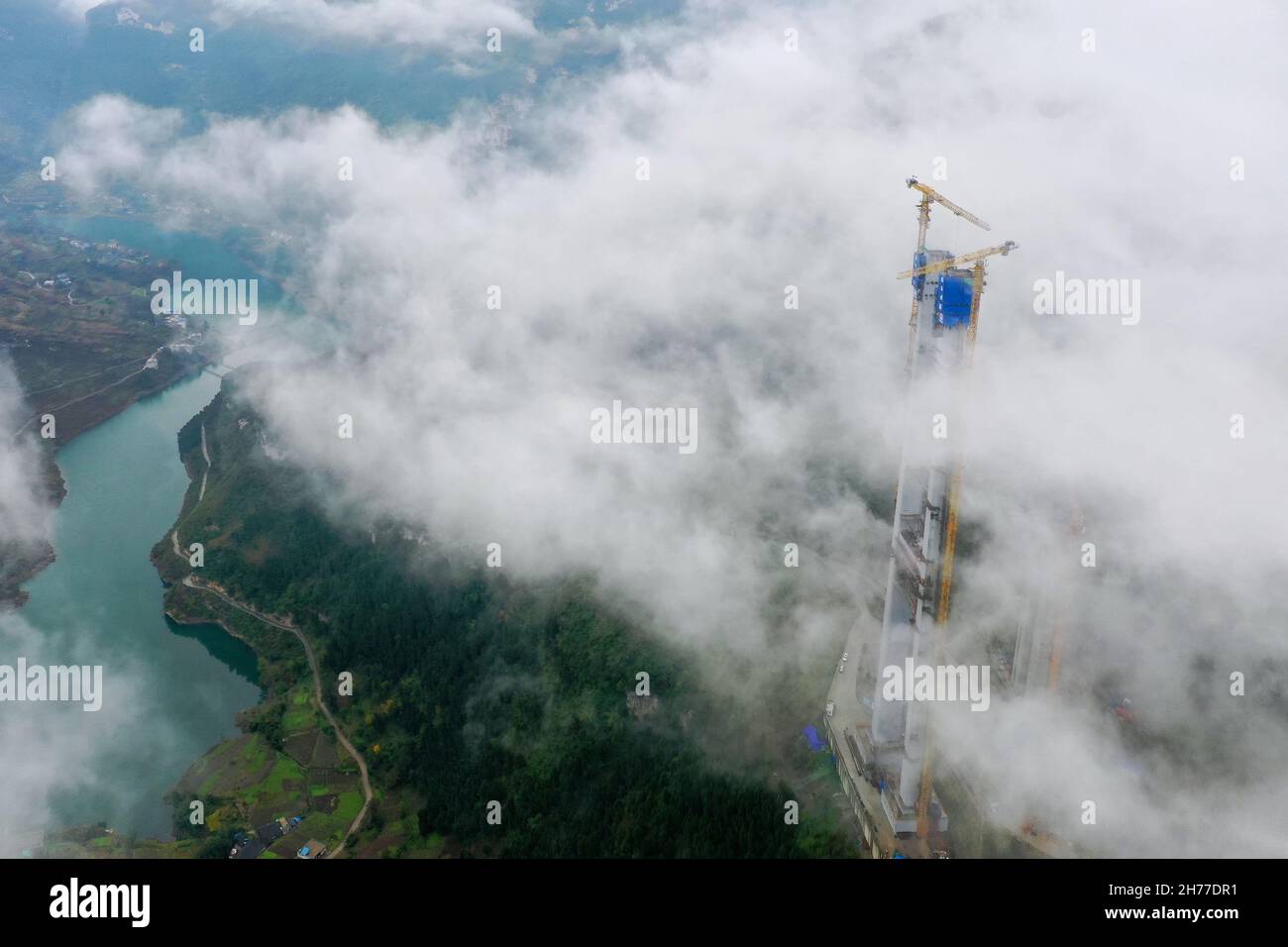 Zunyi. 21st Nov, 2021. Aerial photo taken on Nov. 21, 2021 shows the ...