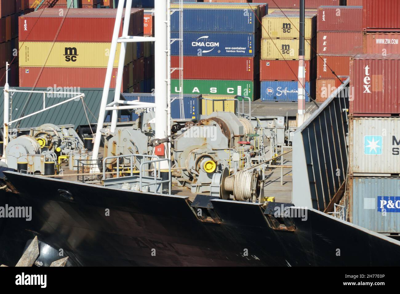 Container shipping seattle hi-res stock photography and images - Alamy