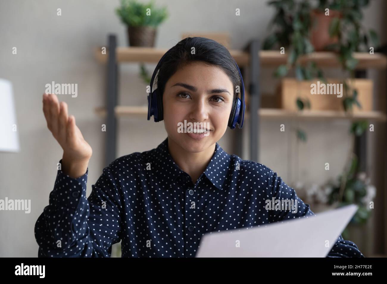 Applicant interview video call hi-res stock photography and images - Alamy