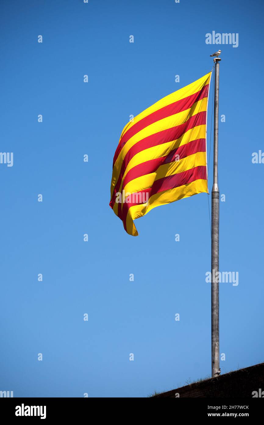 Flag of the catalan independence movement hi-res stock photography and ...