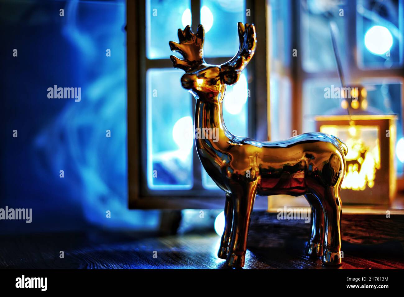 Weihnachten Laterne Lichter Wärme Rentier Hirsch Reh Winter Stock Photo ...