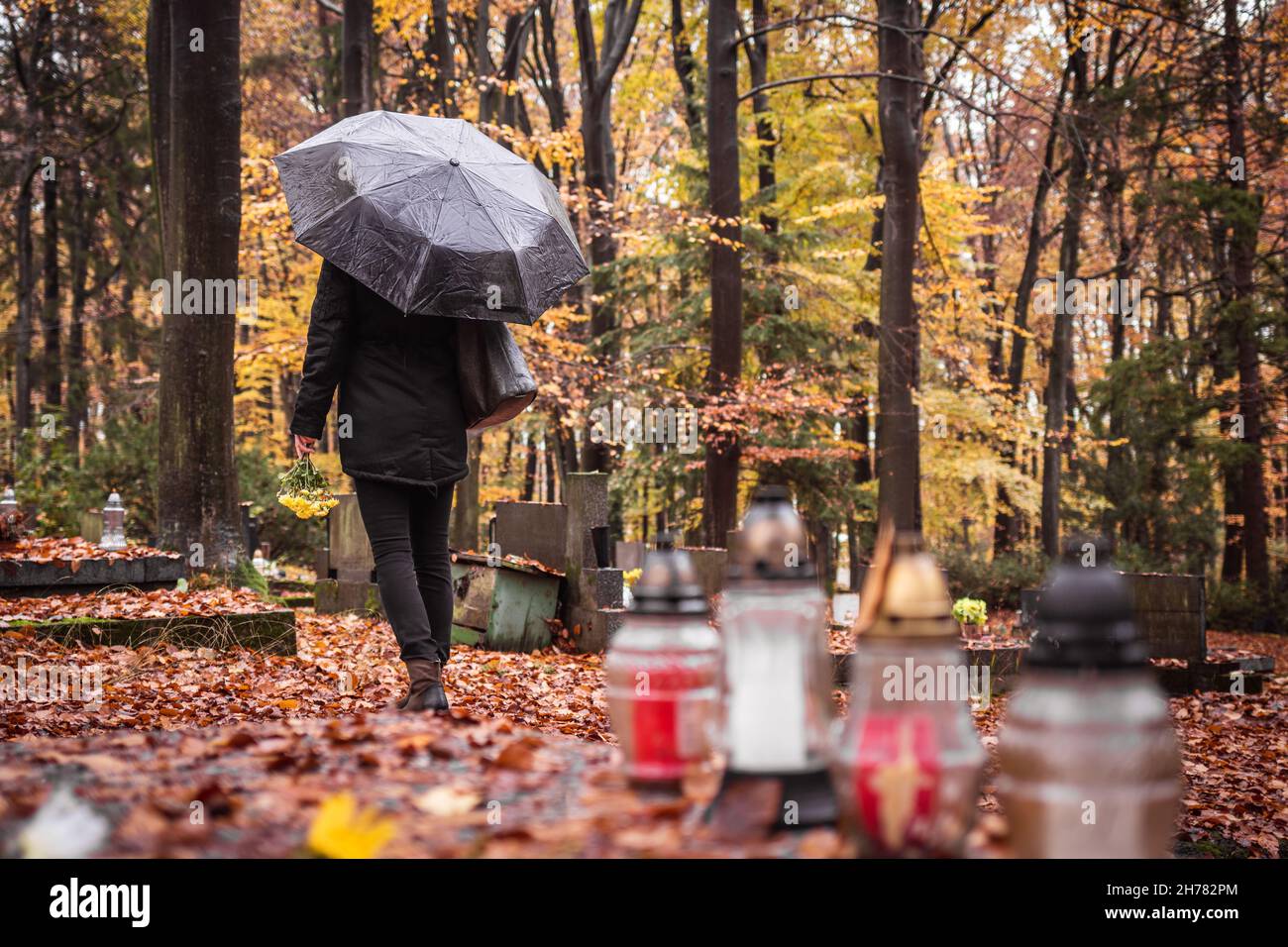 Sad goodbye hi-res stock photography and images - Alamy