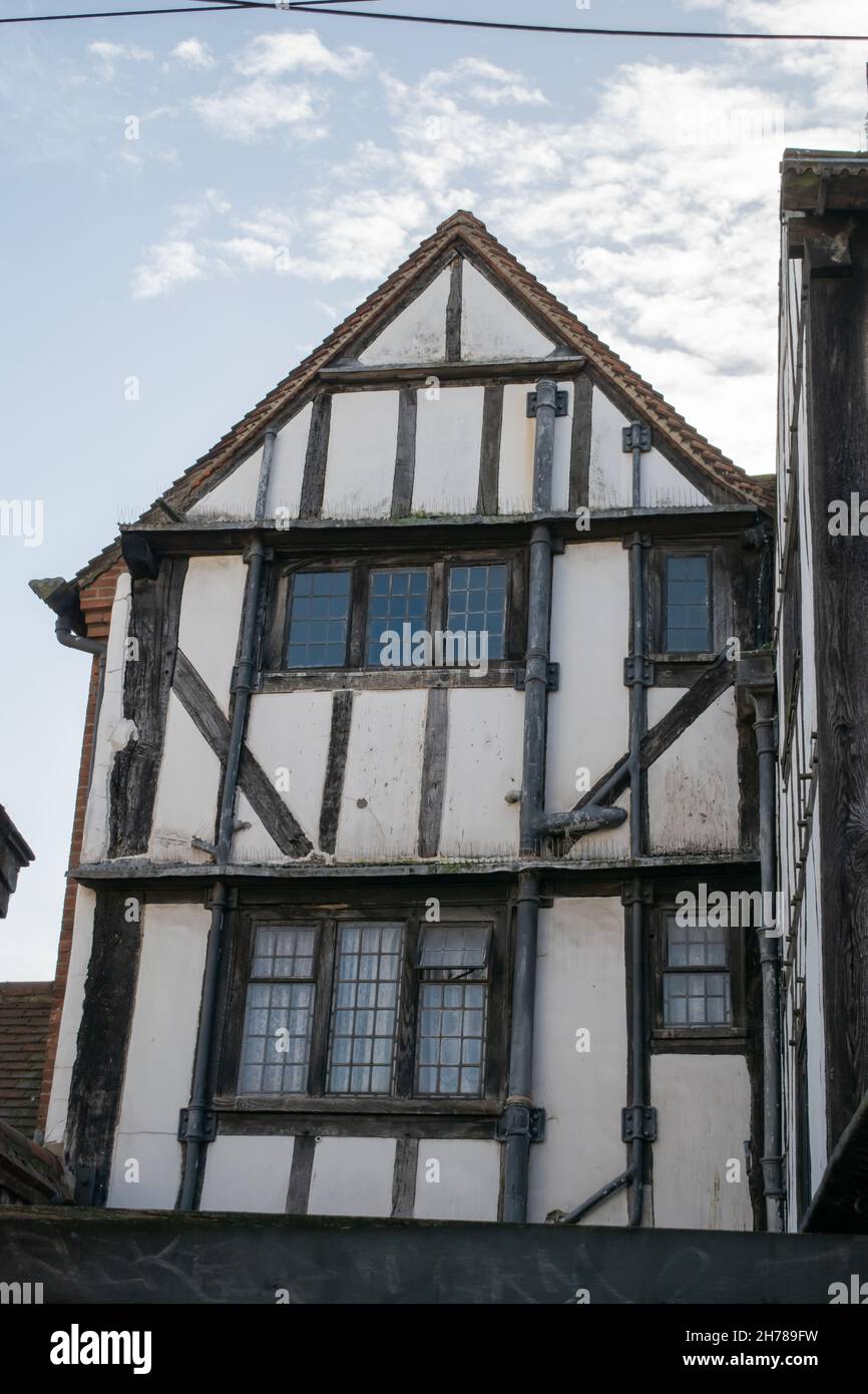 Tudor facades hi-res stock photography and images - Alamy