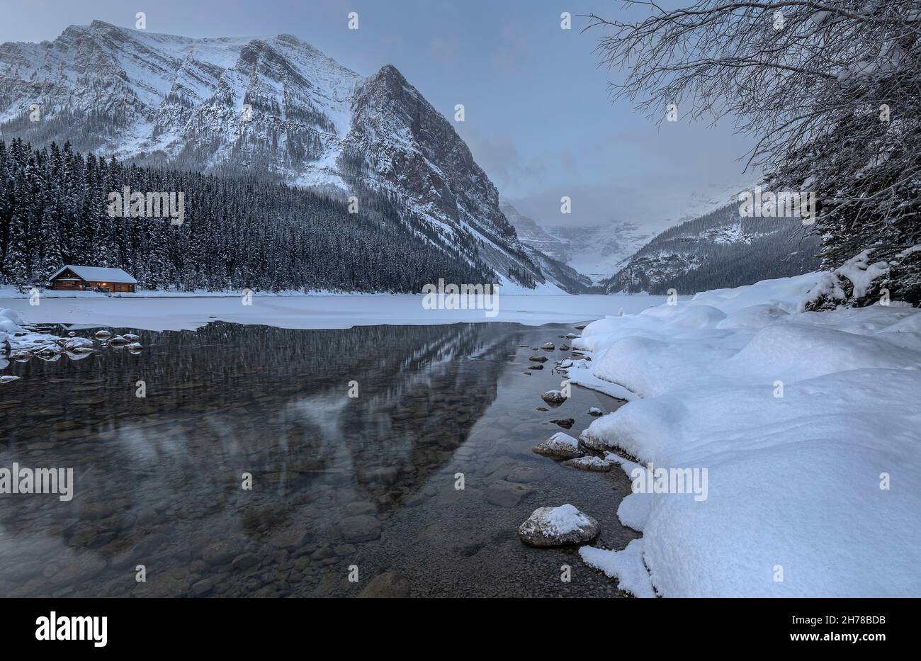 Sunrise with Mount Fairview at Lake Louise in Banff National Park ...
