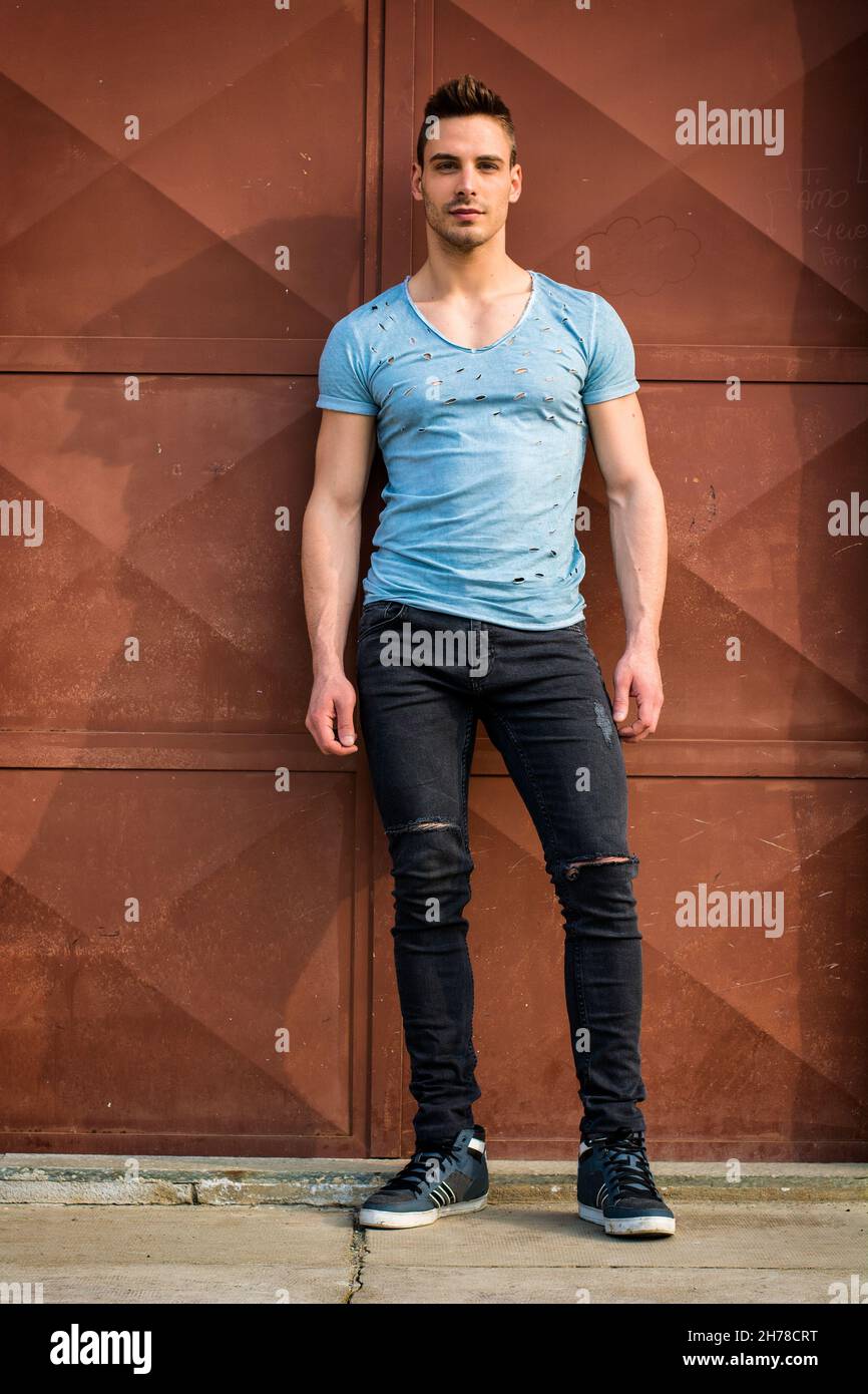 Athletic build hi-res stock photography and images - Alamy