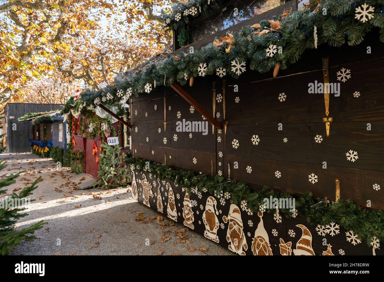 Konstanz, Germany. 21st Nov, 2021. Closed stalls at the "Christmas ...