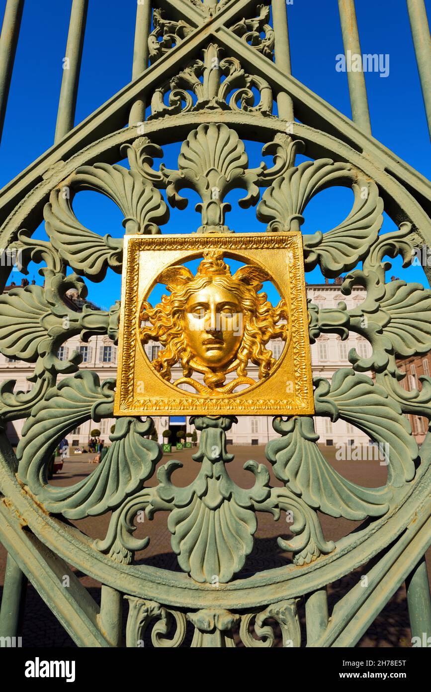 Medusa gate hi-res stock photography and images - Alamy