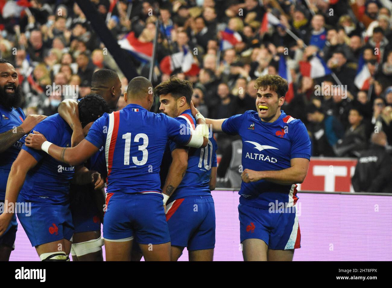 France team players celebrate during the Autumn Nations Series 2021 ...