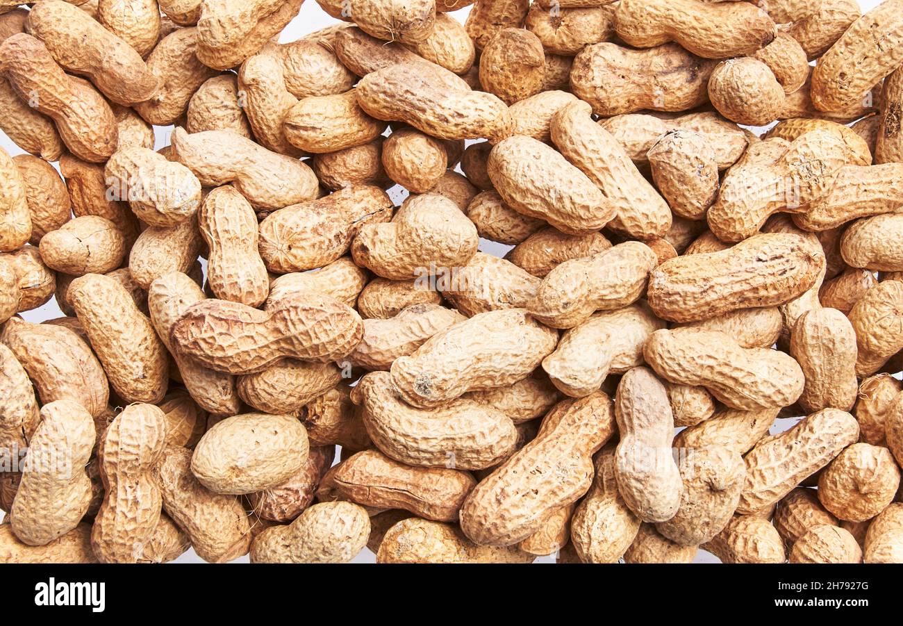 Bunch of peanuts with shell texture Stock Photo - Alamy