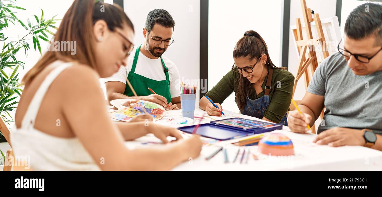 Group of draw students sitting on the table drawing at art studio Stock ...