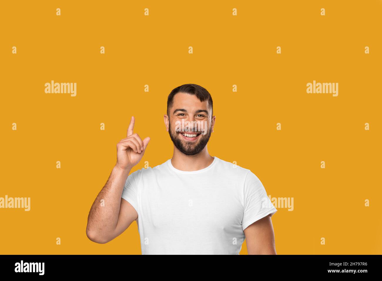 Mr t pointing hi-res stock photography and images - Alamy