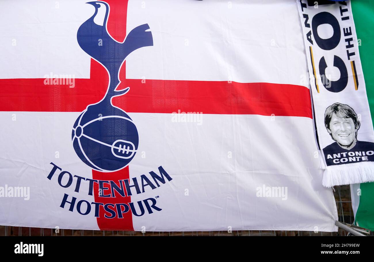 Tottenham hotspur banner hi-res stock photography and images - Alamy