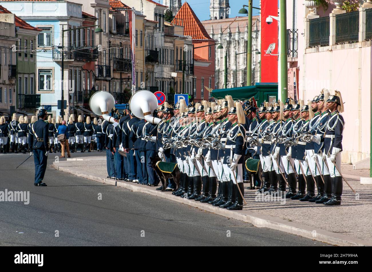 Guard uniform guards costume hi-res stock photography and images - Alamy