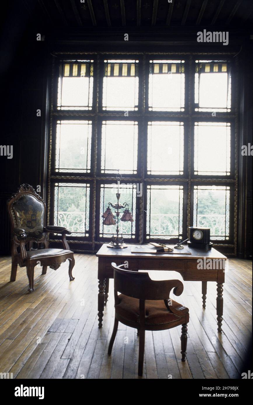 Maison d'Emile ZOLA - Cabinet de travail a Medan - ©Archives-Zephyr/Opale.photo *** Local ...