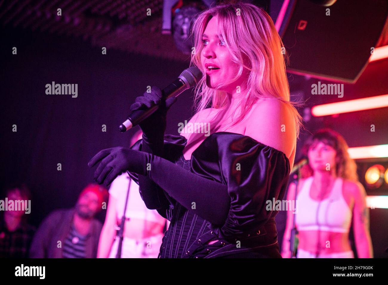 Rebecca lucy taylor hi-res stock photography and images - Alamy