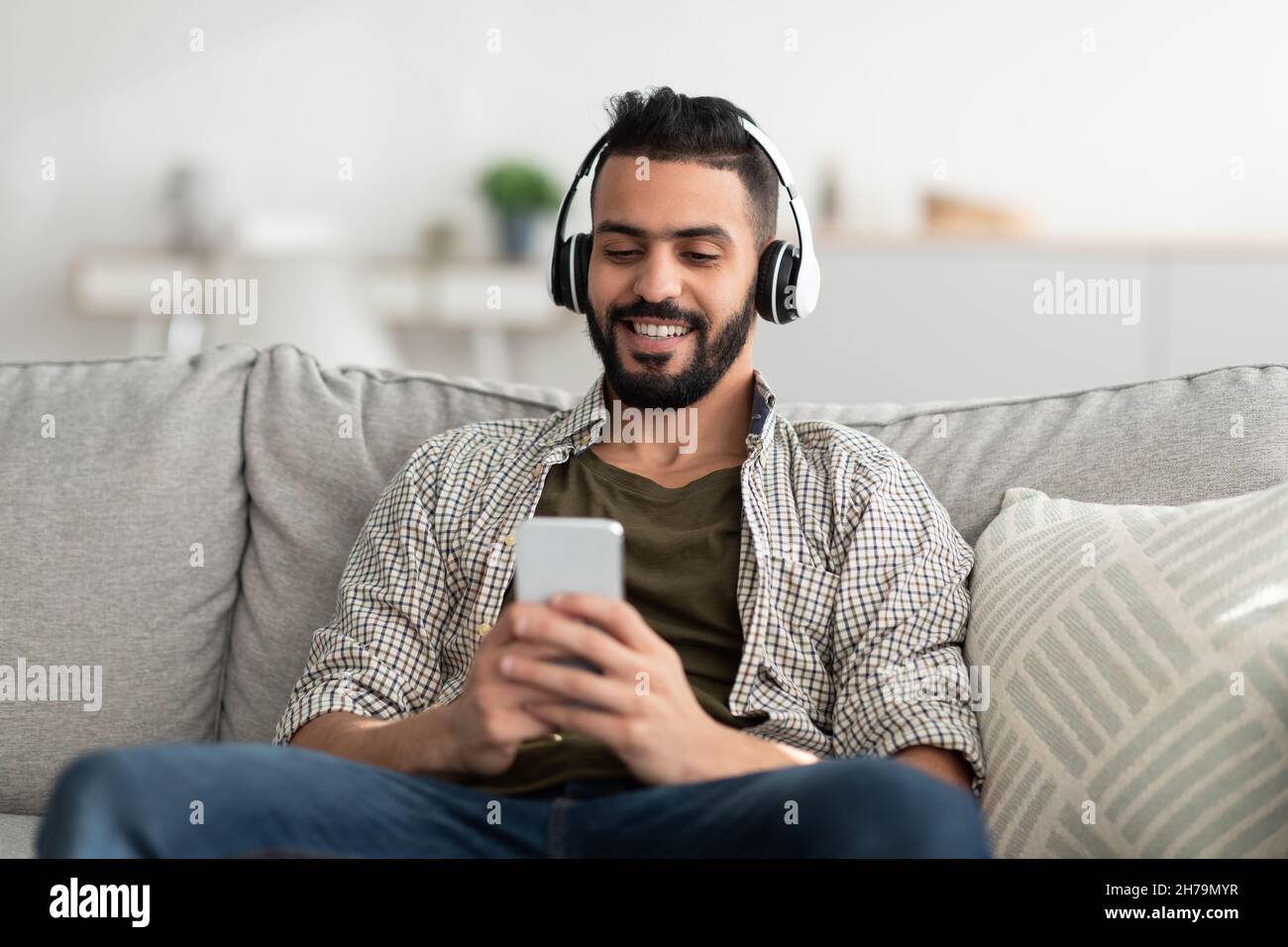 Choosing playlist hi-res stock photography and images - Alamy