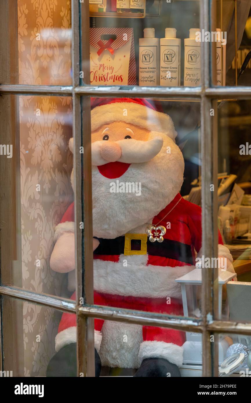 Christmas Toy Shop Window High Resolution Stock Photography and Images ...