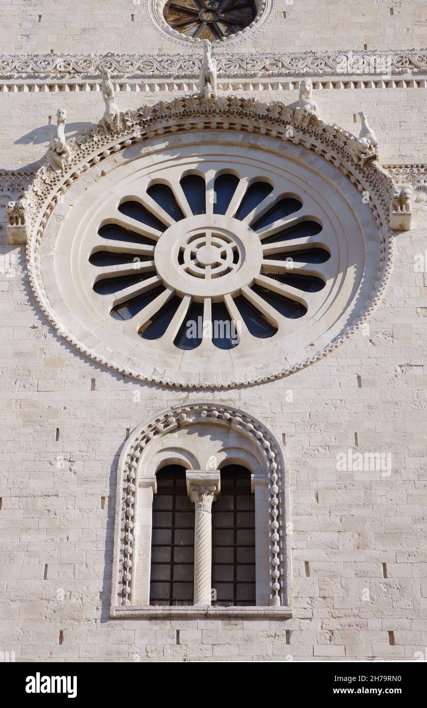 Bari, Apulia, Italy. San Sabino Cathedral Stock Photo - Alamy