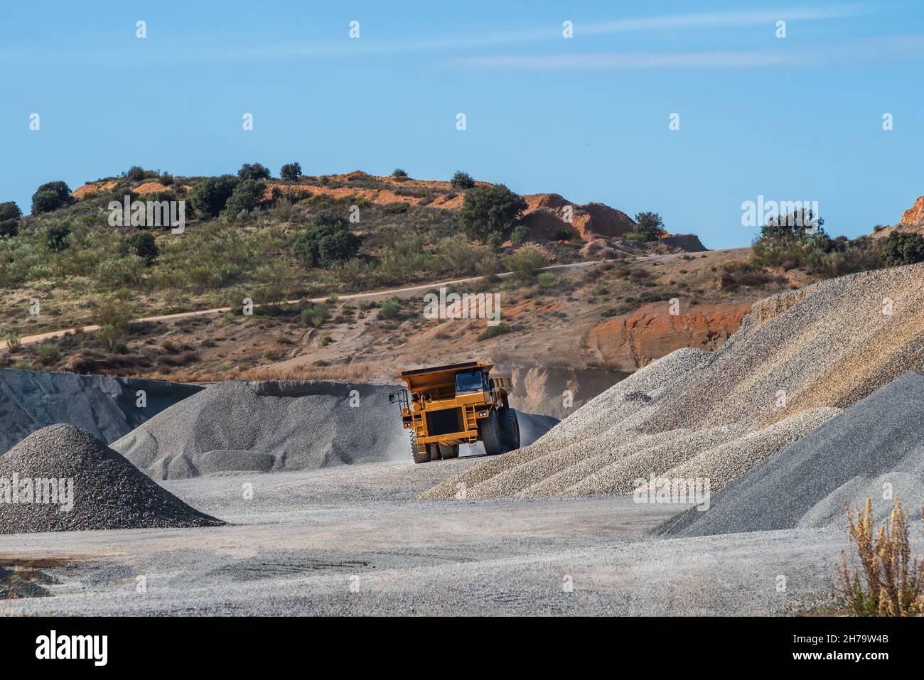 Huge quarry truck hi-res stock photography and images - Alamy
