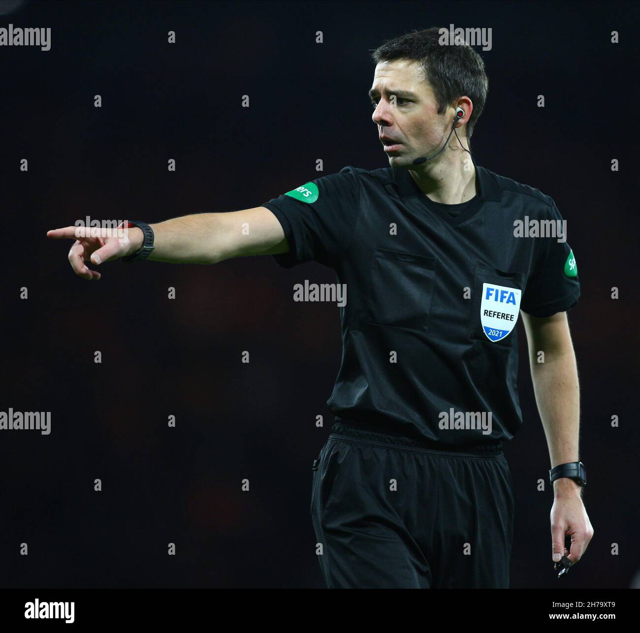 Kevin clancy referee hi-res stock photography and images - Alamy
