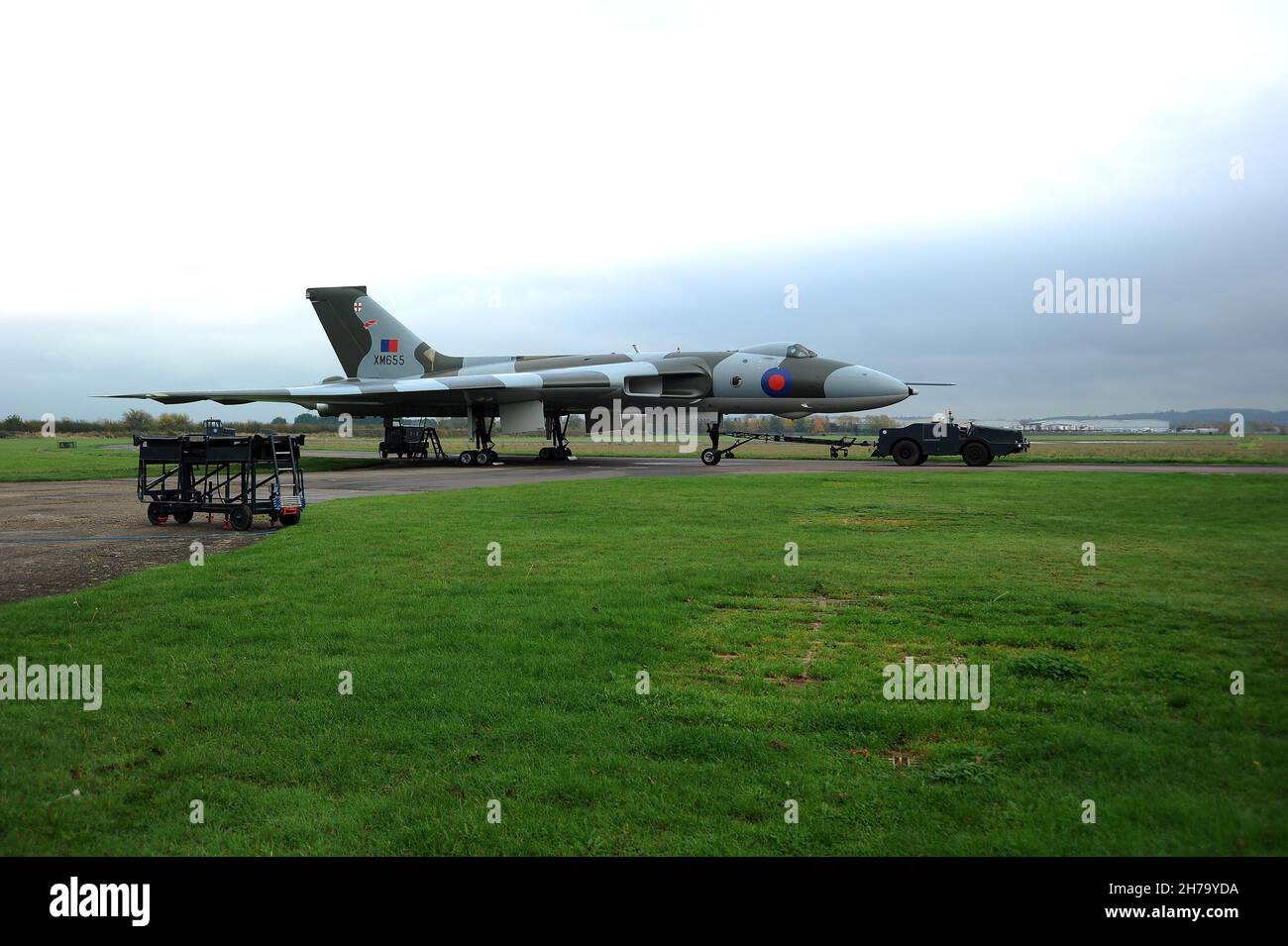 XM655 and Aircraft Tug at Wellesbourne Airfield Stock Photo - Alamy