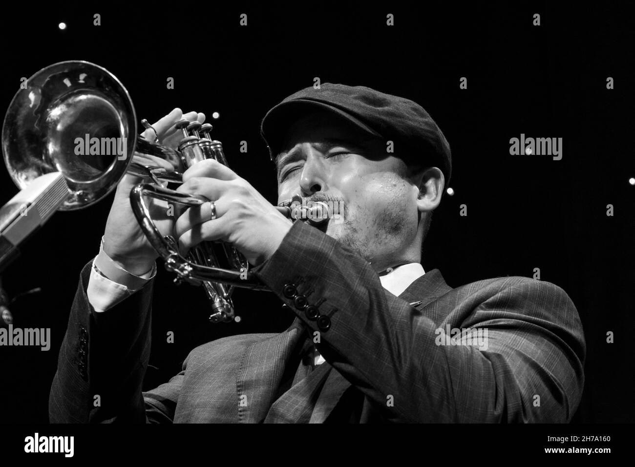 Black newsboy cap Black and White Stock Photos & Images - Alamy
