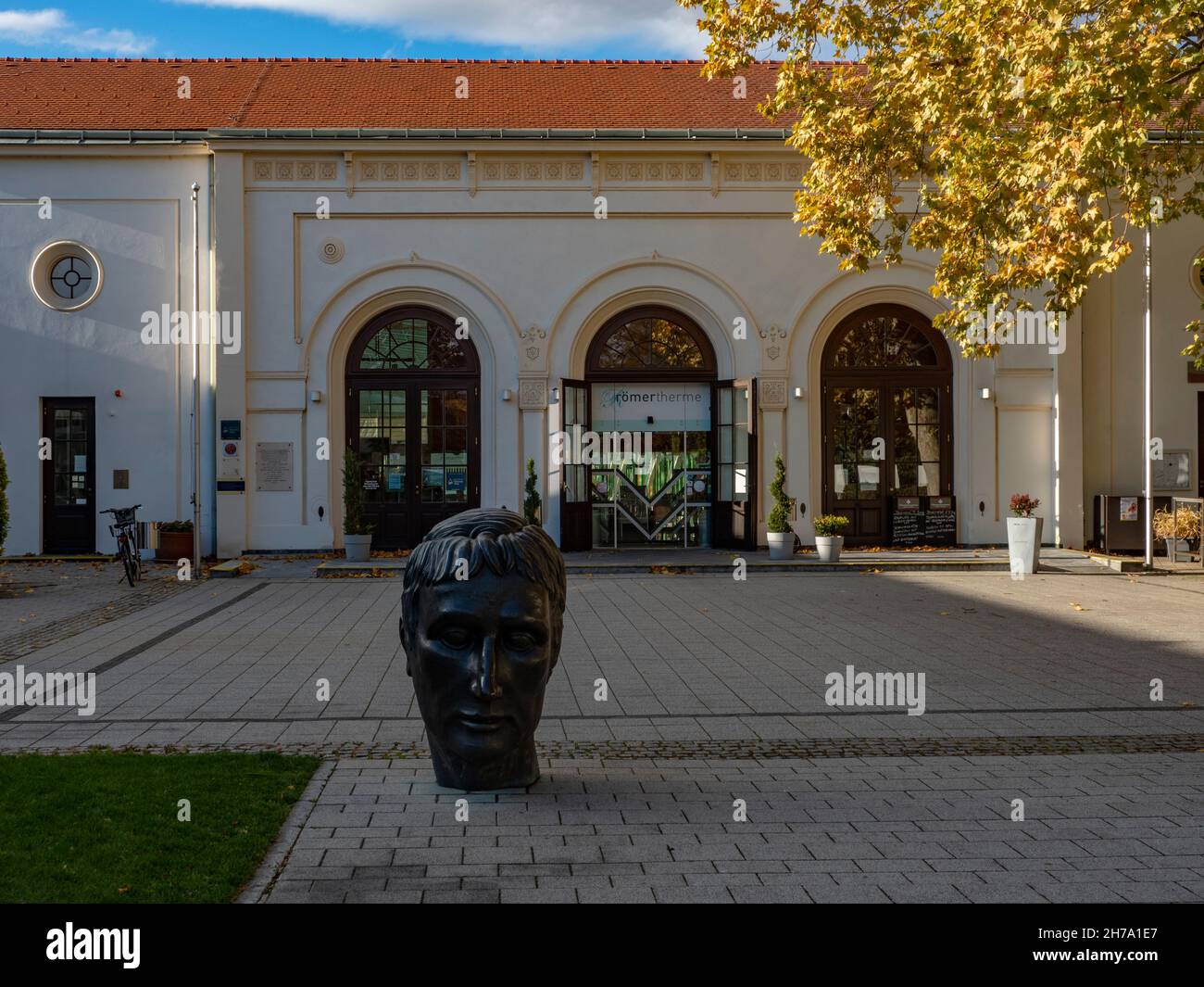 Roman Baths is a popular spa resort that attracts holidaymakers Stock ...