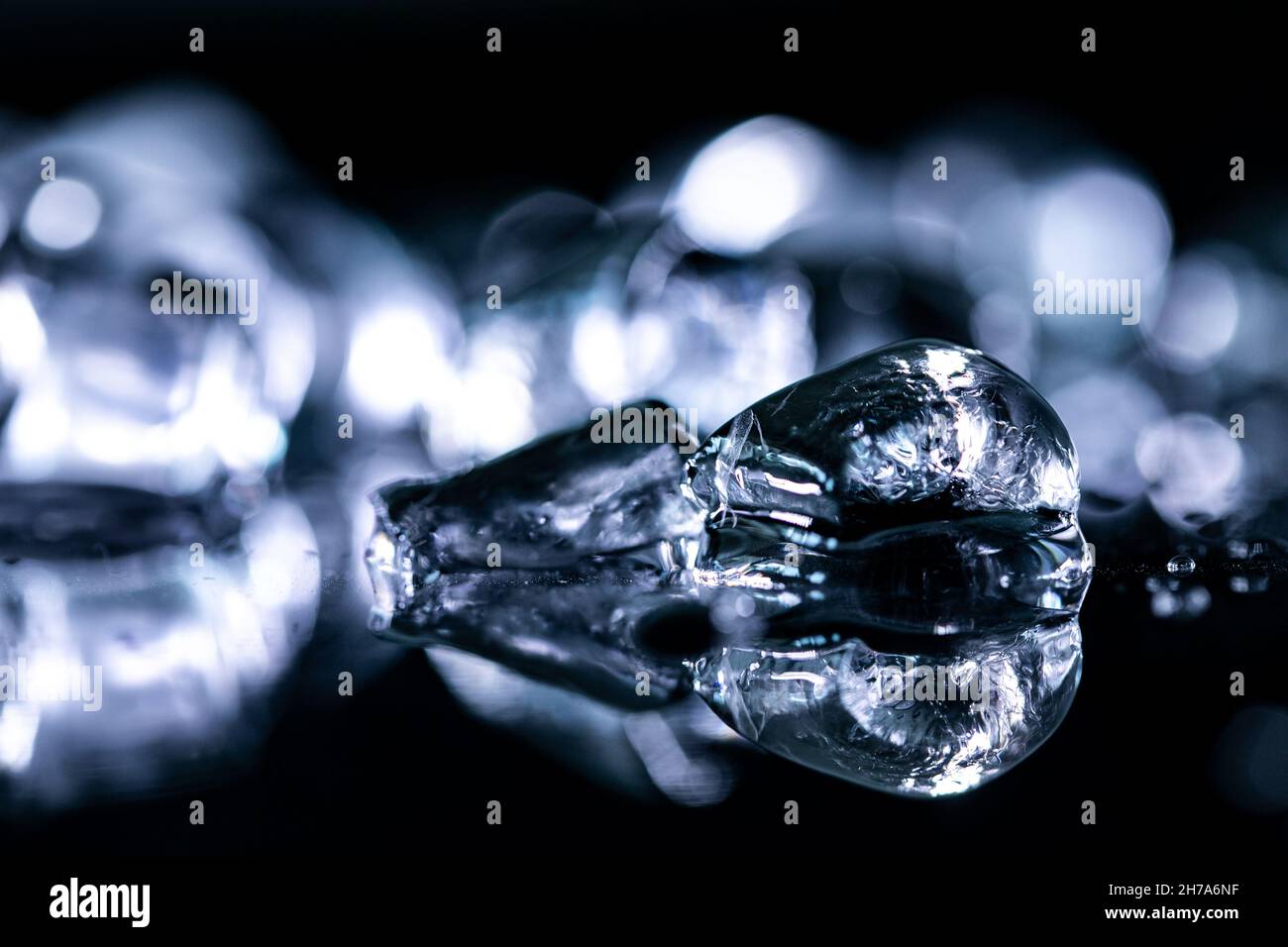 Ice cubes freezer hi-res stock photography and images - Alamy